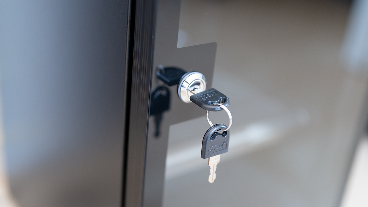 『Re:CLEAN50L』防湿庫をレビュー｜ズボラでも続けられる！カメラの湿気対策。